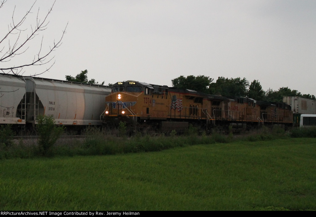 UP 7374 & others (1)